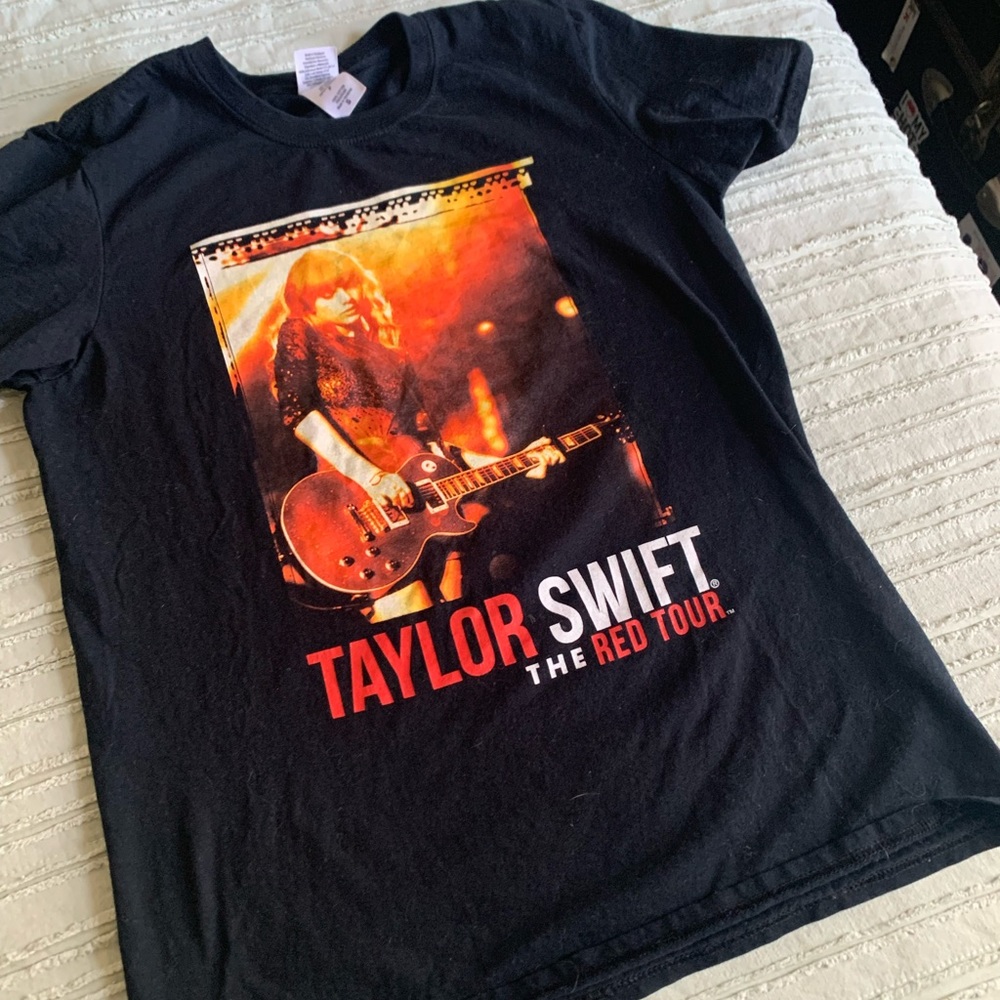 Taylor Swift Official Red Tour Tee - Gem